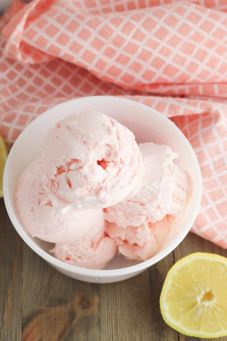 Homemade Ice Cream Recipe: Pink Lemonade Ice Cream 🍦