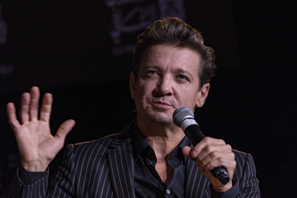 Jeremy Renner to share recovery journey at Pittsburgh area book event ...