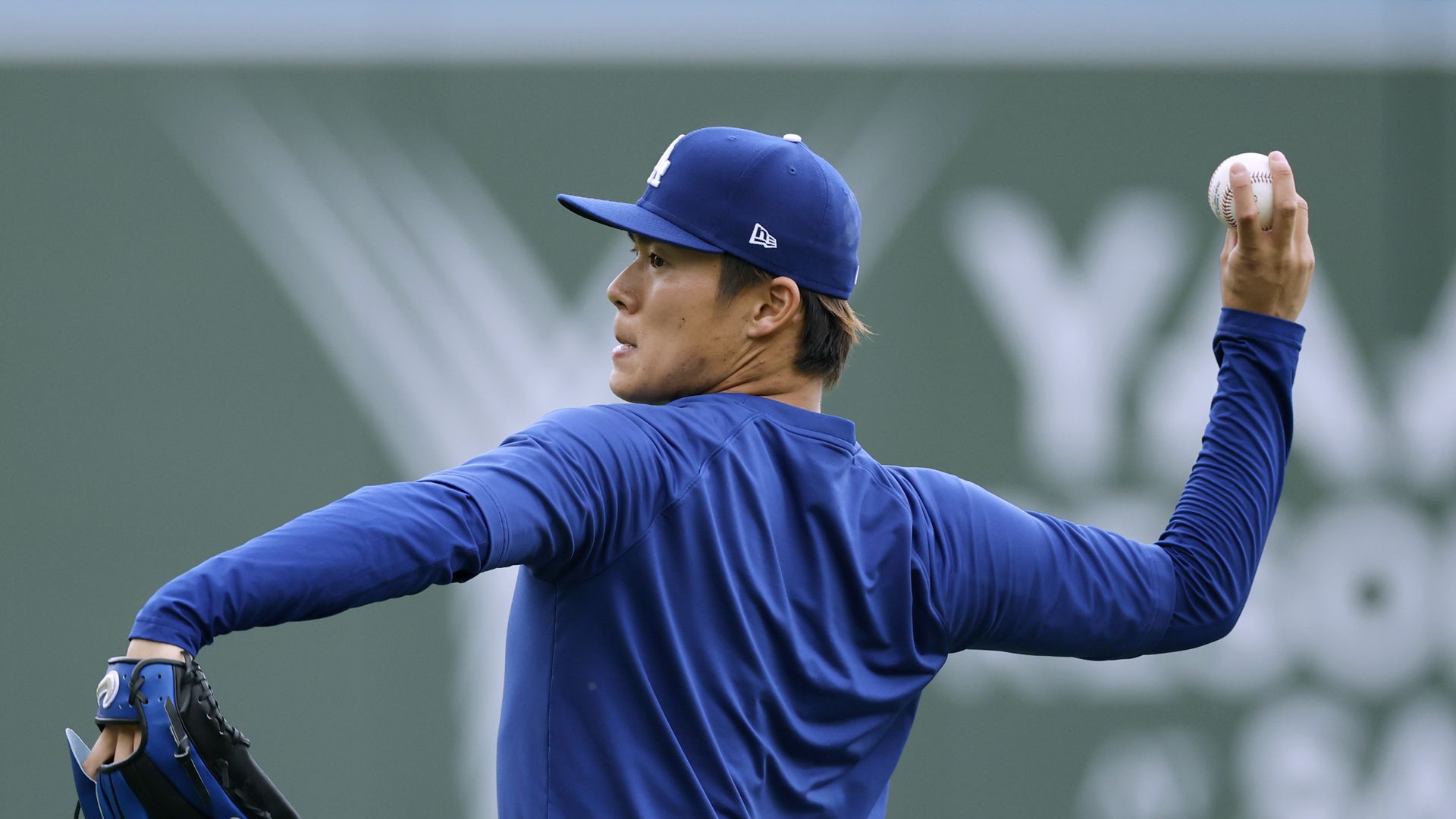 Hot-starting Yamamoto & Luzardo face off in Philly