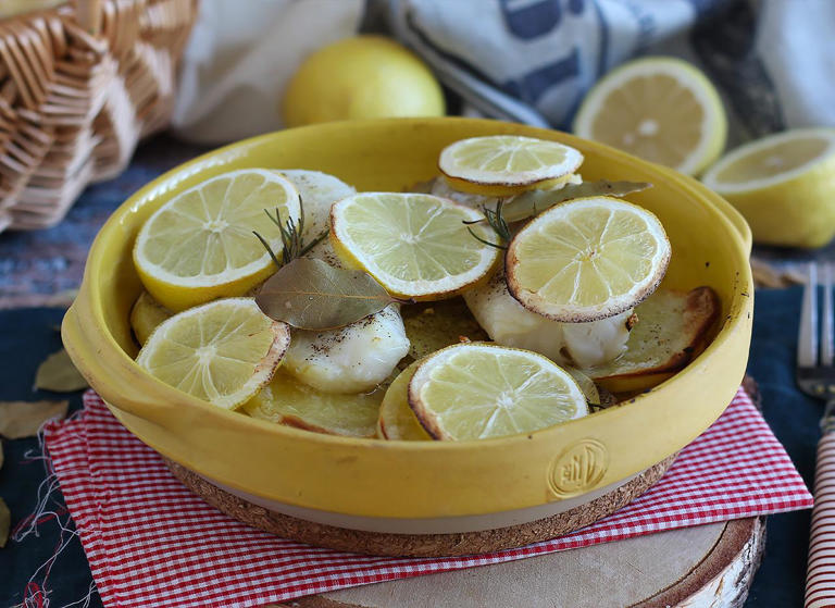 Easy and quick baked cod (perfect for a family dinner!)