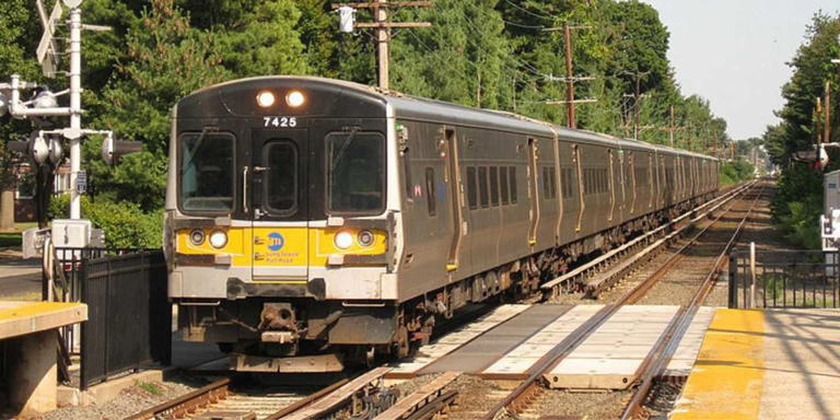 LIRR train strikes vehicle near Pinelawn, 3 hurt