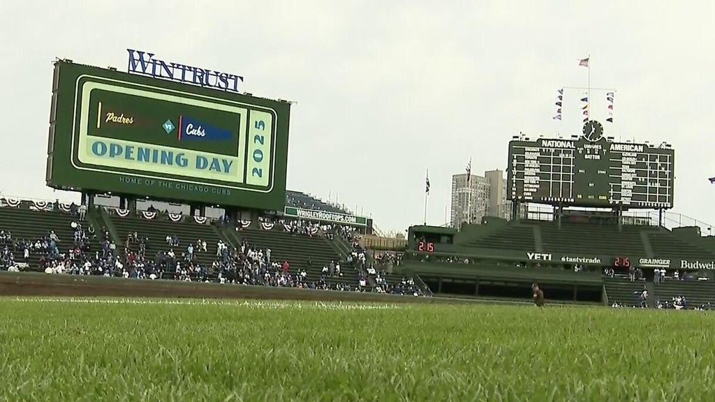 Cubs fans return to Chicago's North Side for home opener against Padres ...