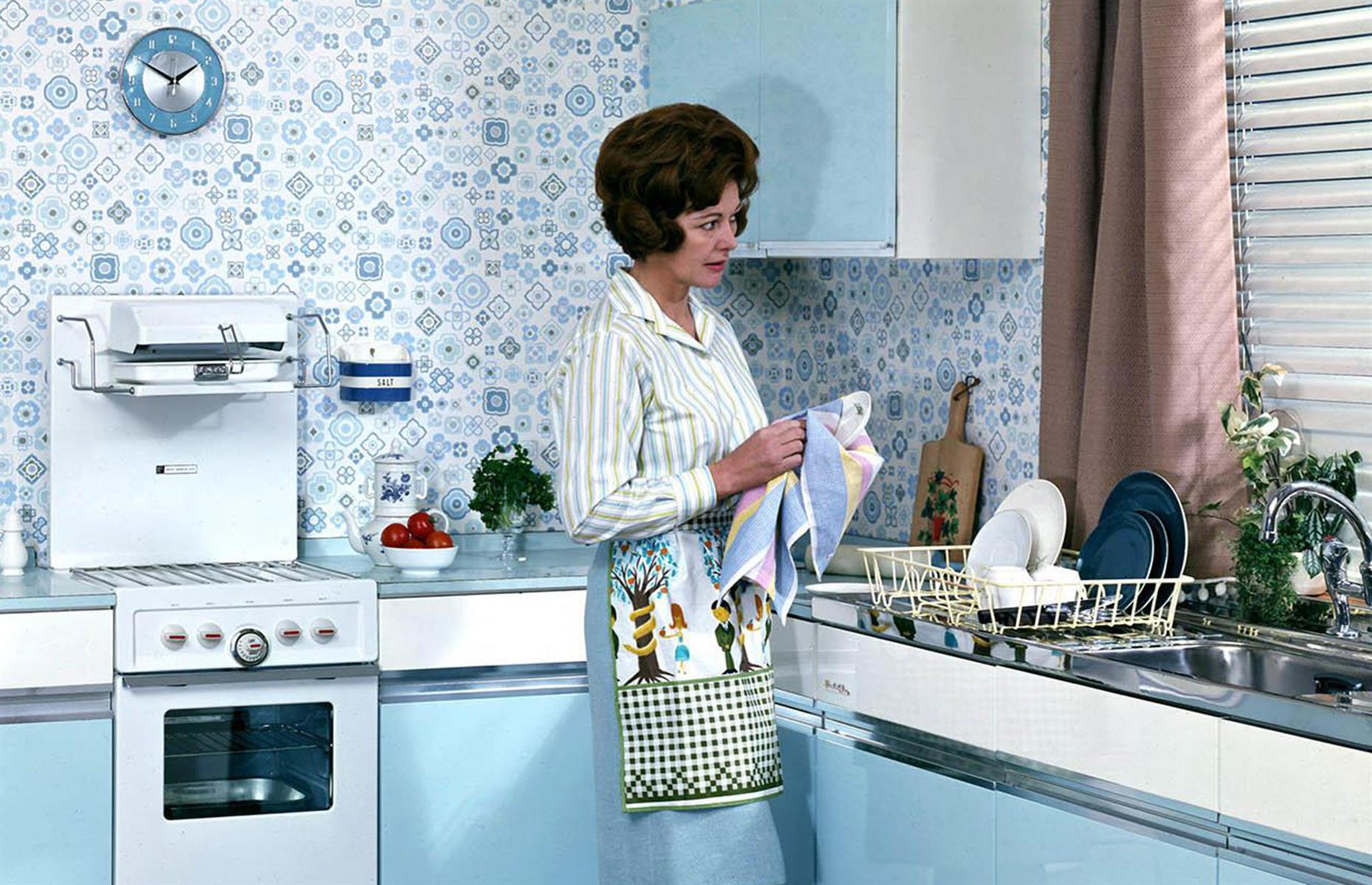 Inside The Best 1970s Kitchens Captured In Vintage Photos