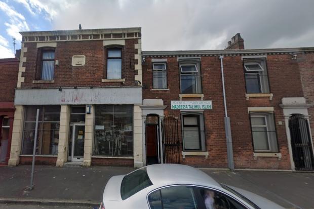 'Highly regarded' mosque plans expansion into neighbouring shop