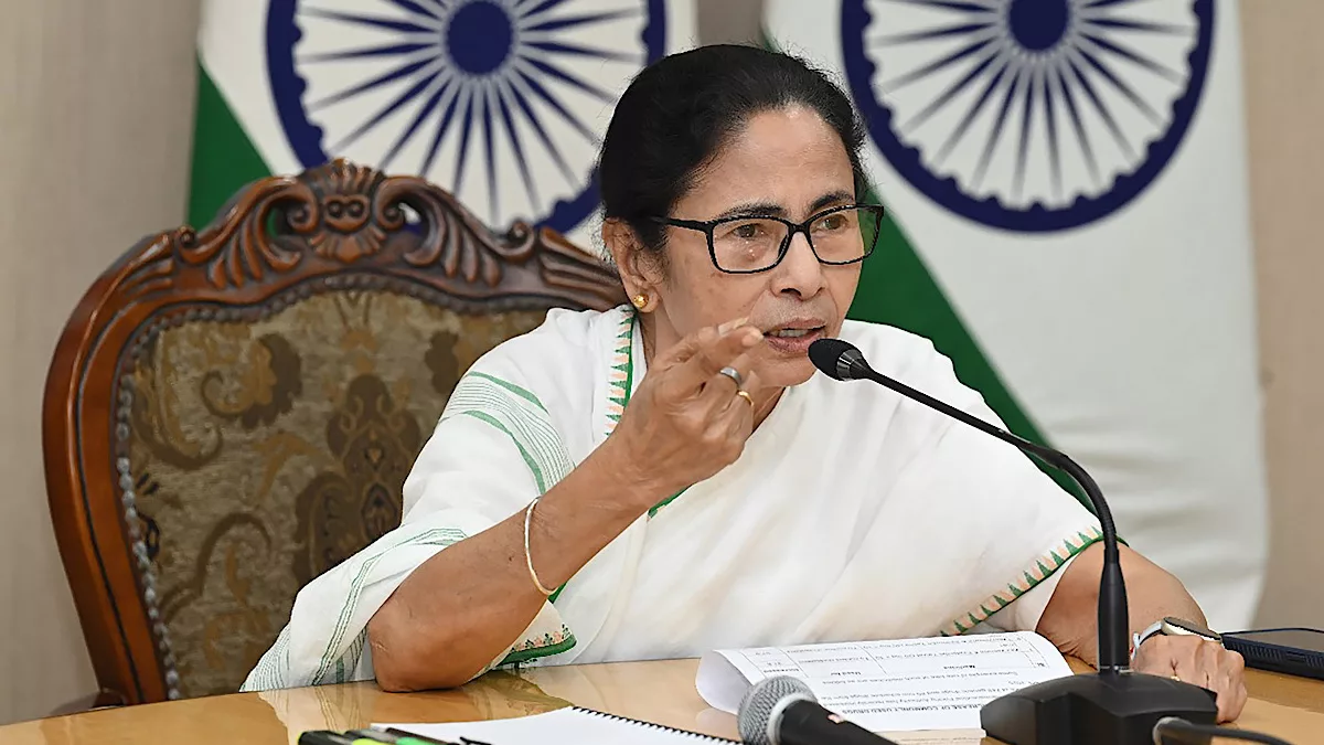 Officials urge displaced families to return home