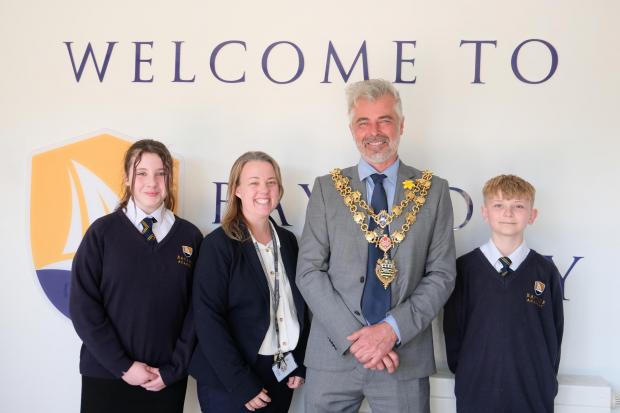 Poole mayor joins pupils for 'stormbreak' activity