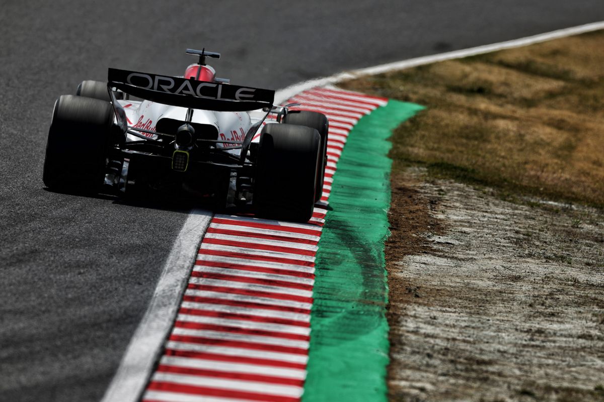 Another two red flags in FP3 for burning grass: The FIA react!