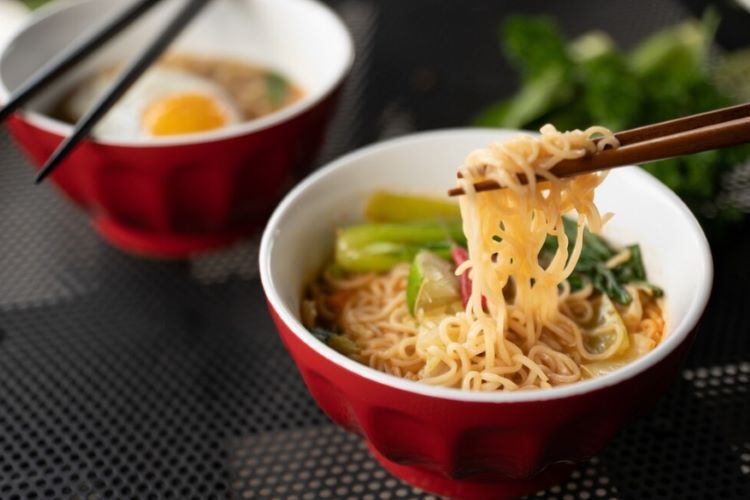 Rekomendasi 10 Bakmi Pangsit dan Mie Keriting Terbaik di Surabaya: Ada ...
