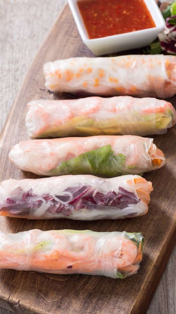 How To Make Low-Calorie Vietnamese Rice Paper Roll At Home