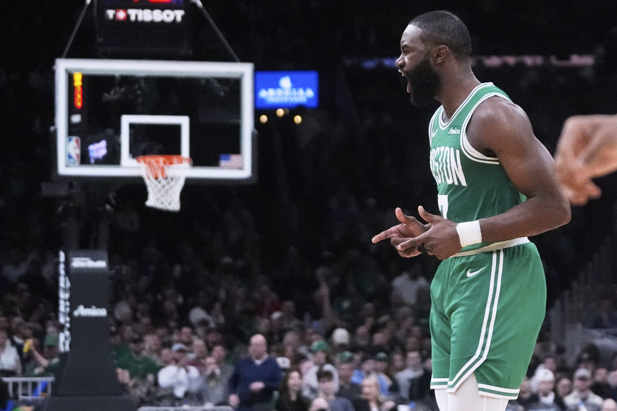 NBA: Celtics set season record for 3-pointers in win over Suns
