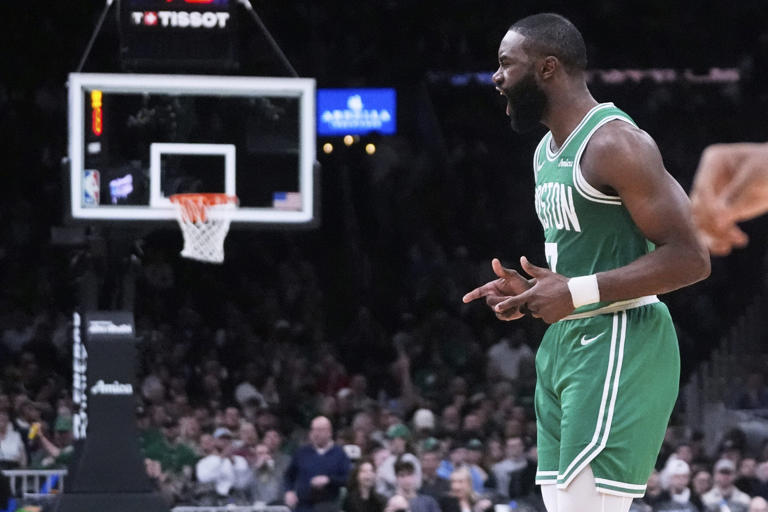 NBA: Celtics set season record for 3-pointers in win over Suns
