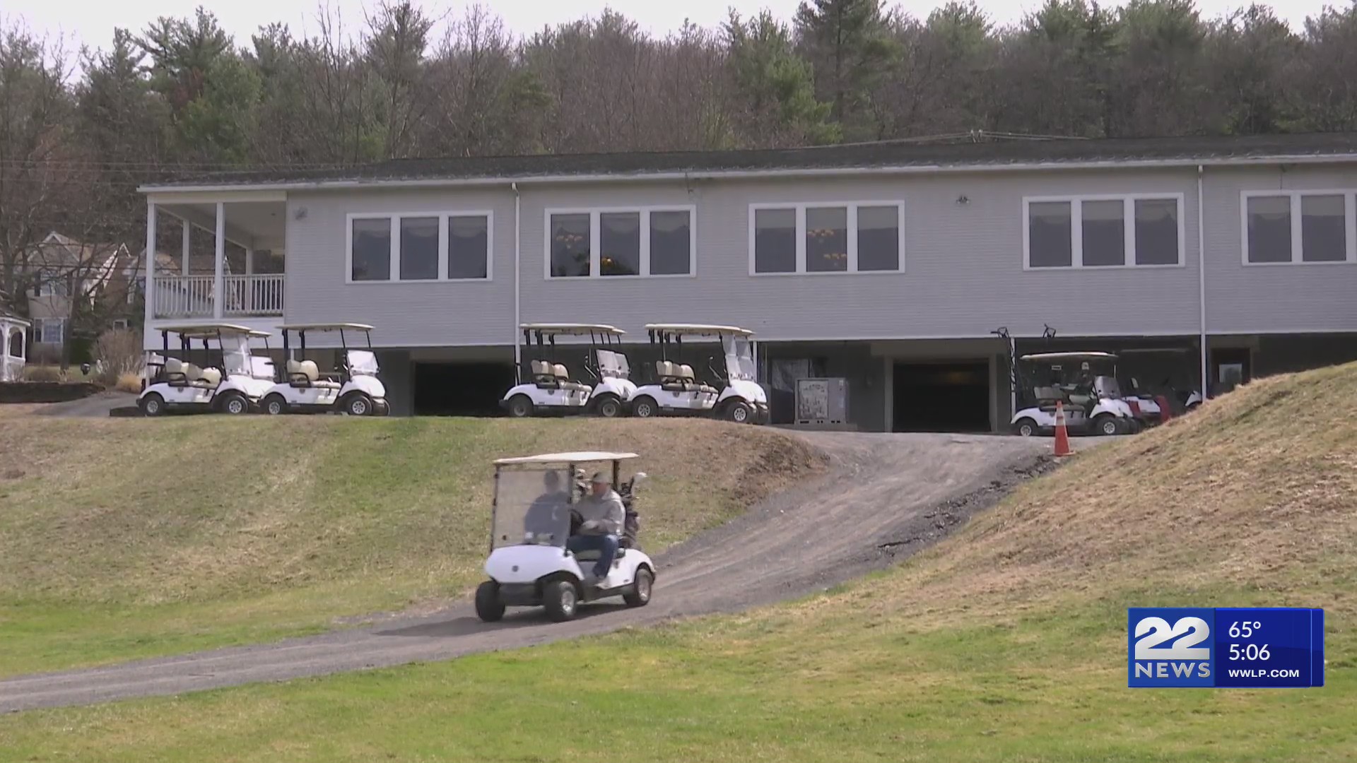 Local golf courses open as temperatures warm up