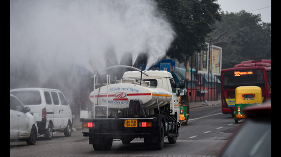 PMC deploys fog cannon machines to tackle air pollution