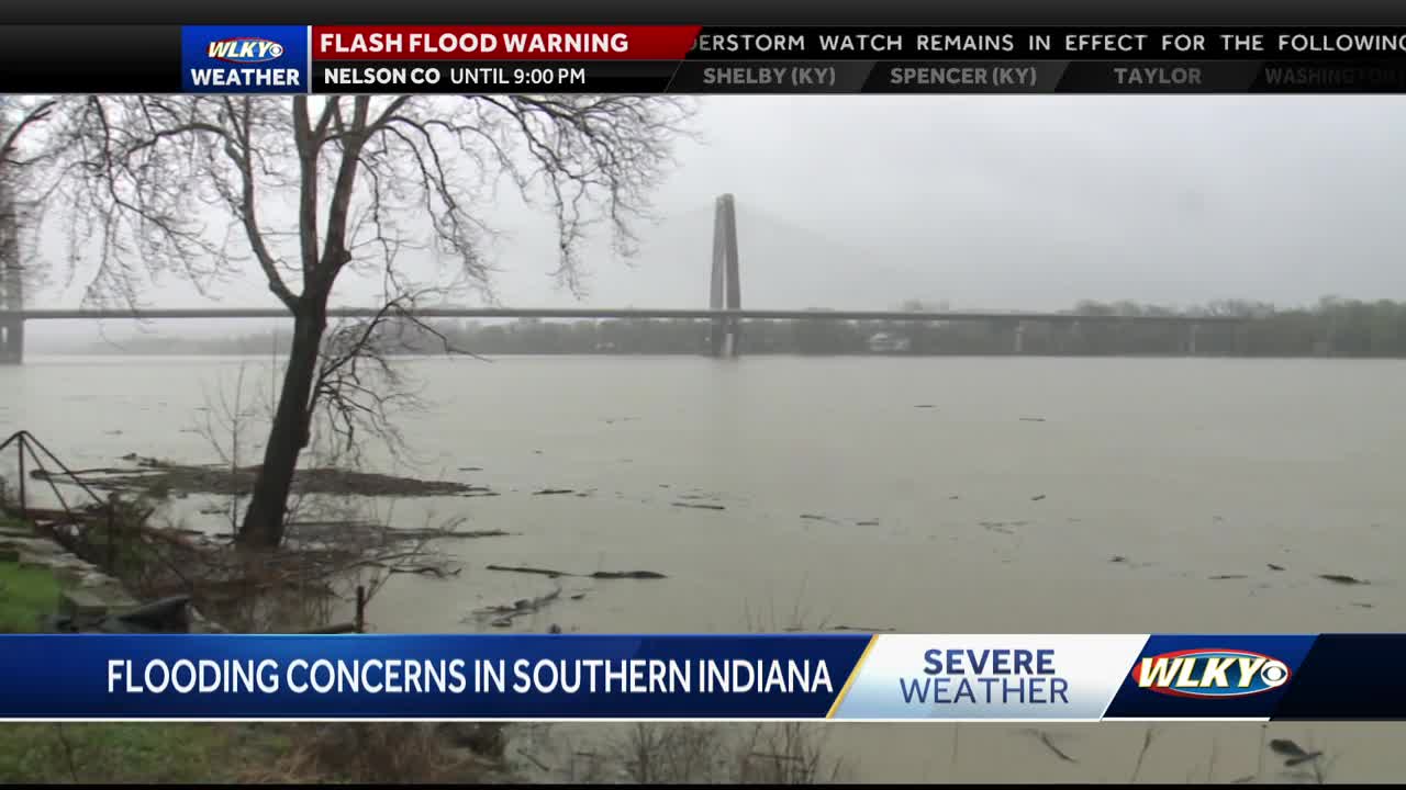 Residents along the Ohio River in southern Indiana preparing for flooding
