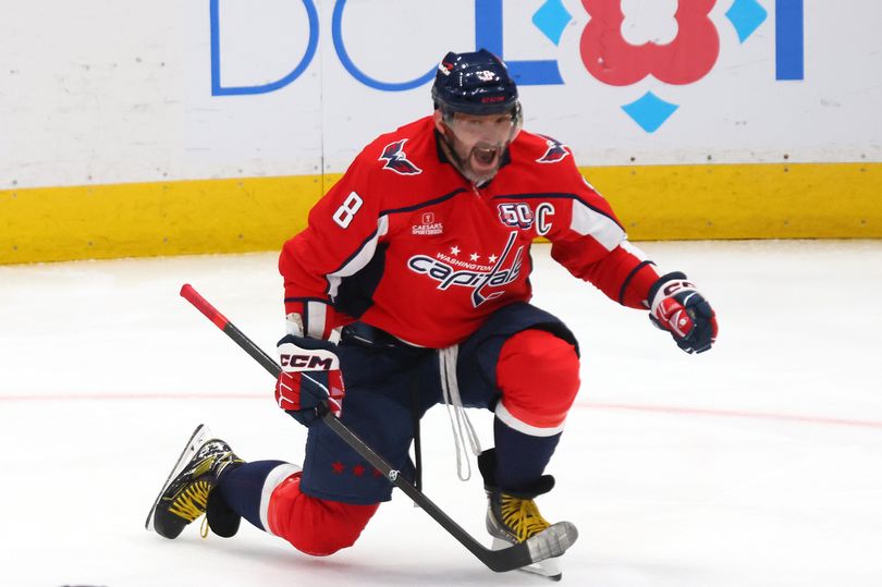 Alex Ovechkin handed Wayne Gretzky motivation moments before tying NHL ...