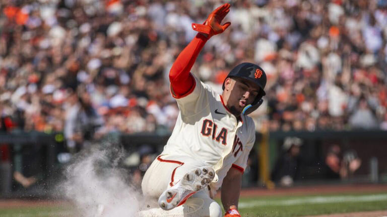 Giants win Opening Day thriller in the 11th, topping Mariners 10-9