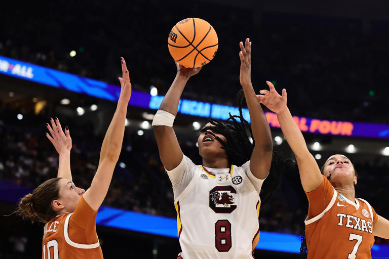 Inside Joyce Edwards' bounceback game before South Carolina vs UConn in ...