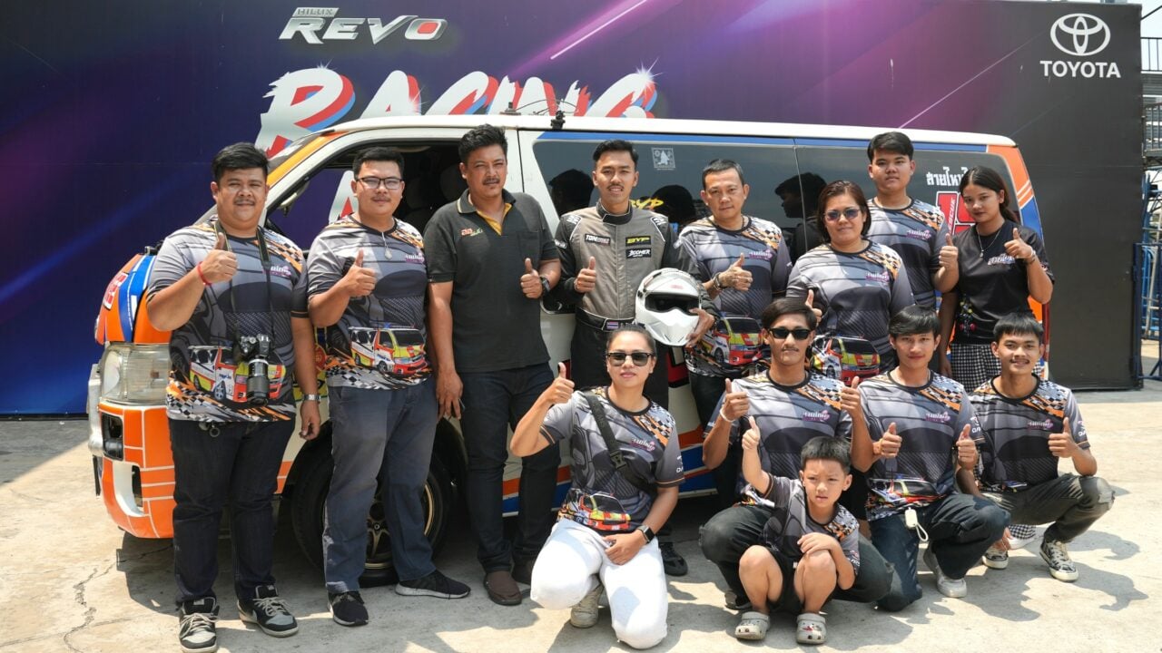 กระหึ่ม! Hilux REVO Racing Mania