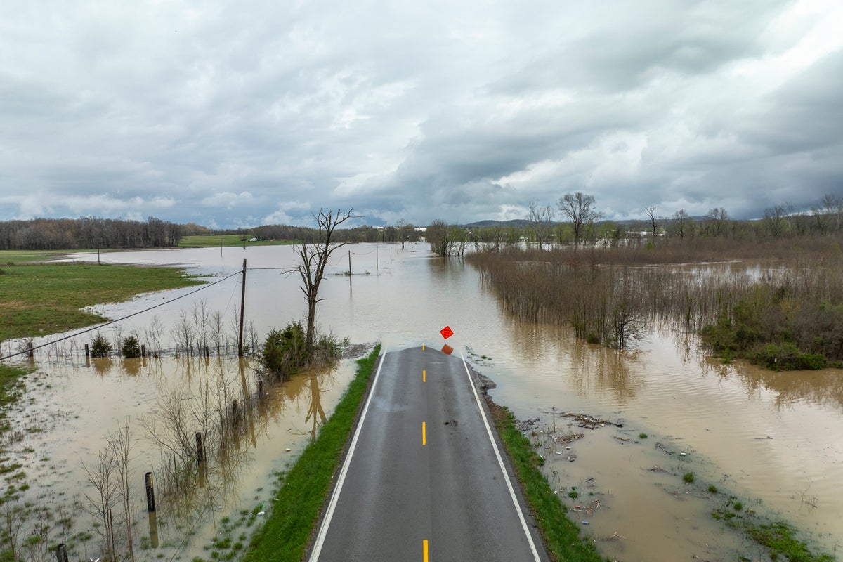 Más lluvias torrenciales e inundaciones en el sur y centro-norte de ...