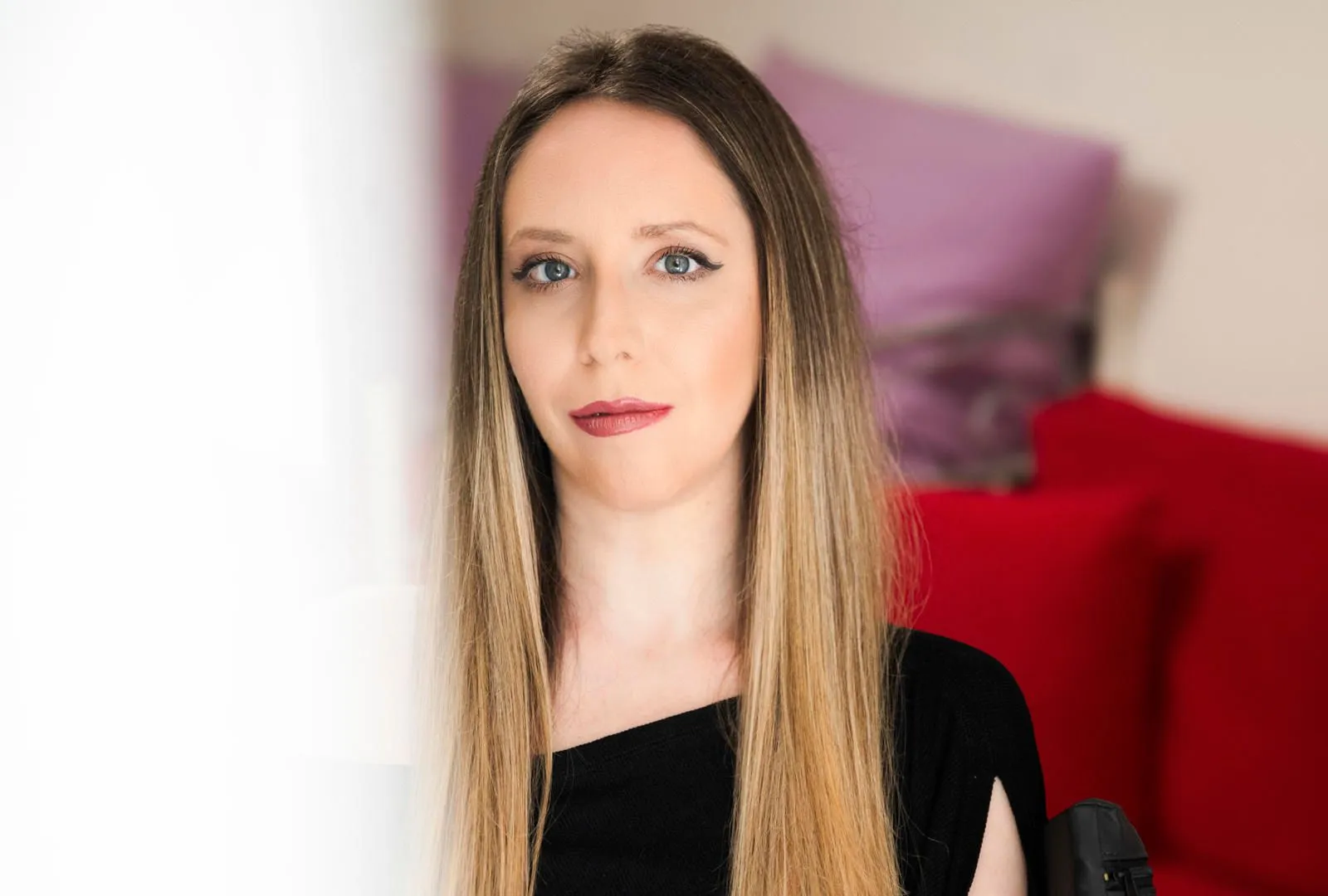 Maria Rolls: Νέα, ανάπηρη, σατιρίζει τον εαυτό της. Τρέχει τίποτα;