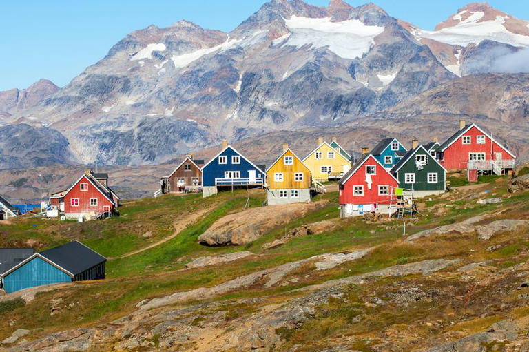 Inside the beautiful island with incredible color-coded buildings - and ...