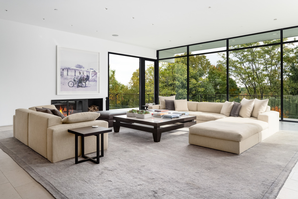 17 Pilgrim Road in Photos