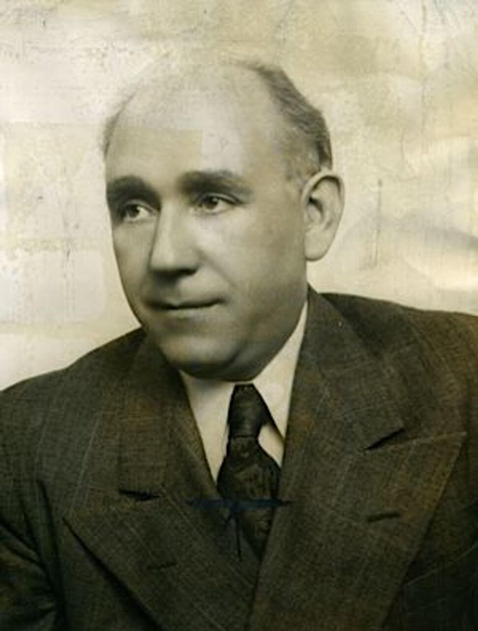 Unwieldy, unnerving, and a masterpiece — the last great Yiddish novel ...