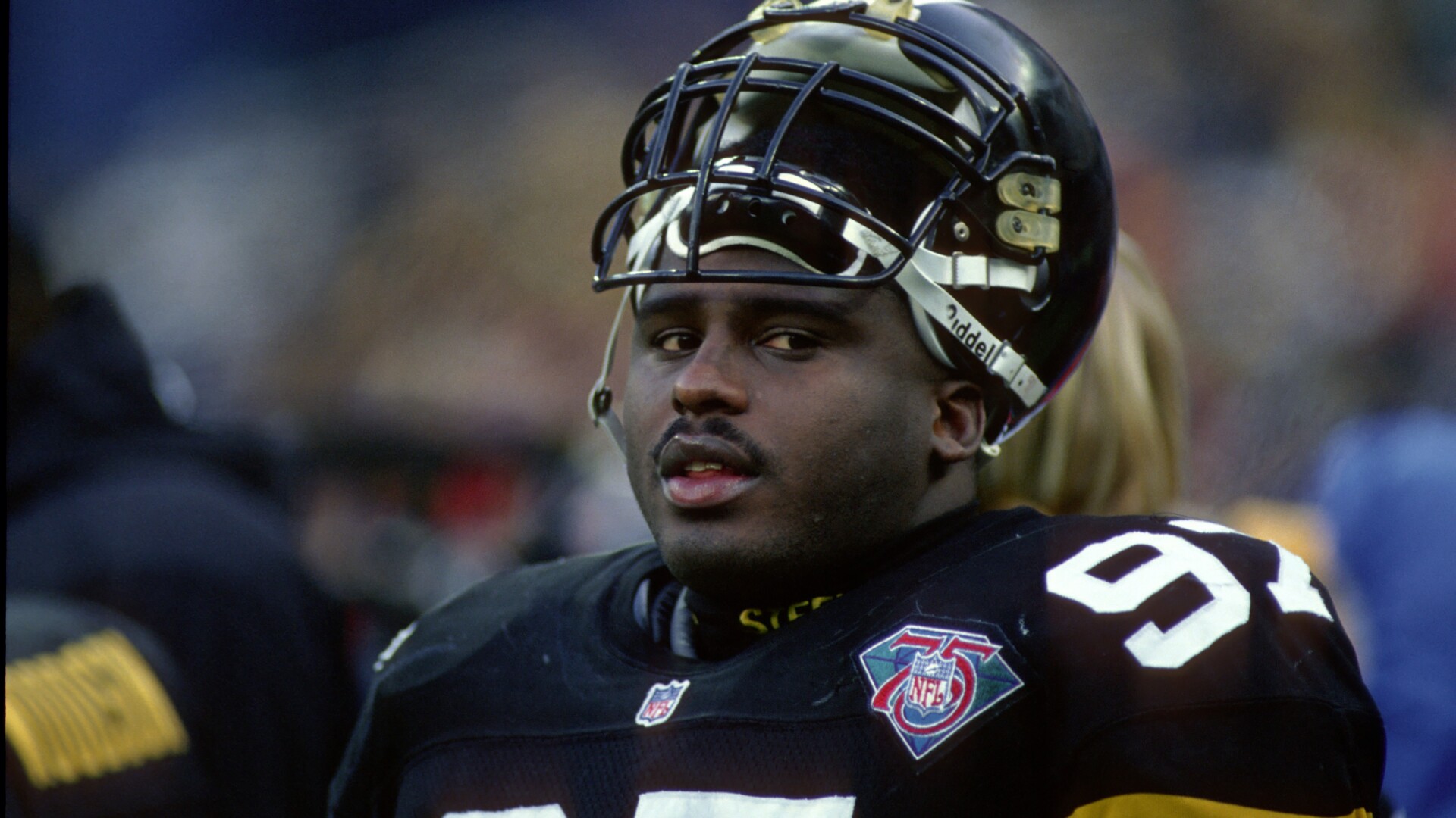 Ray Seals, who became an NFL starter without going to college, dies at 59