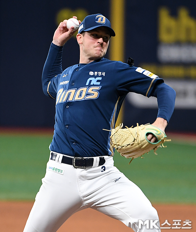 역투하는 NC 라일리 [MK포토]