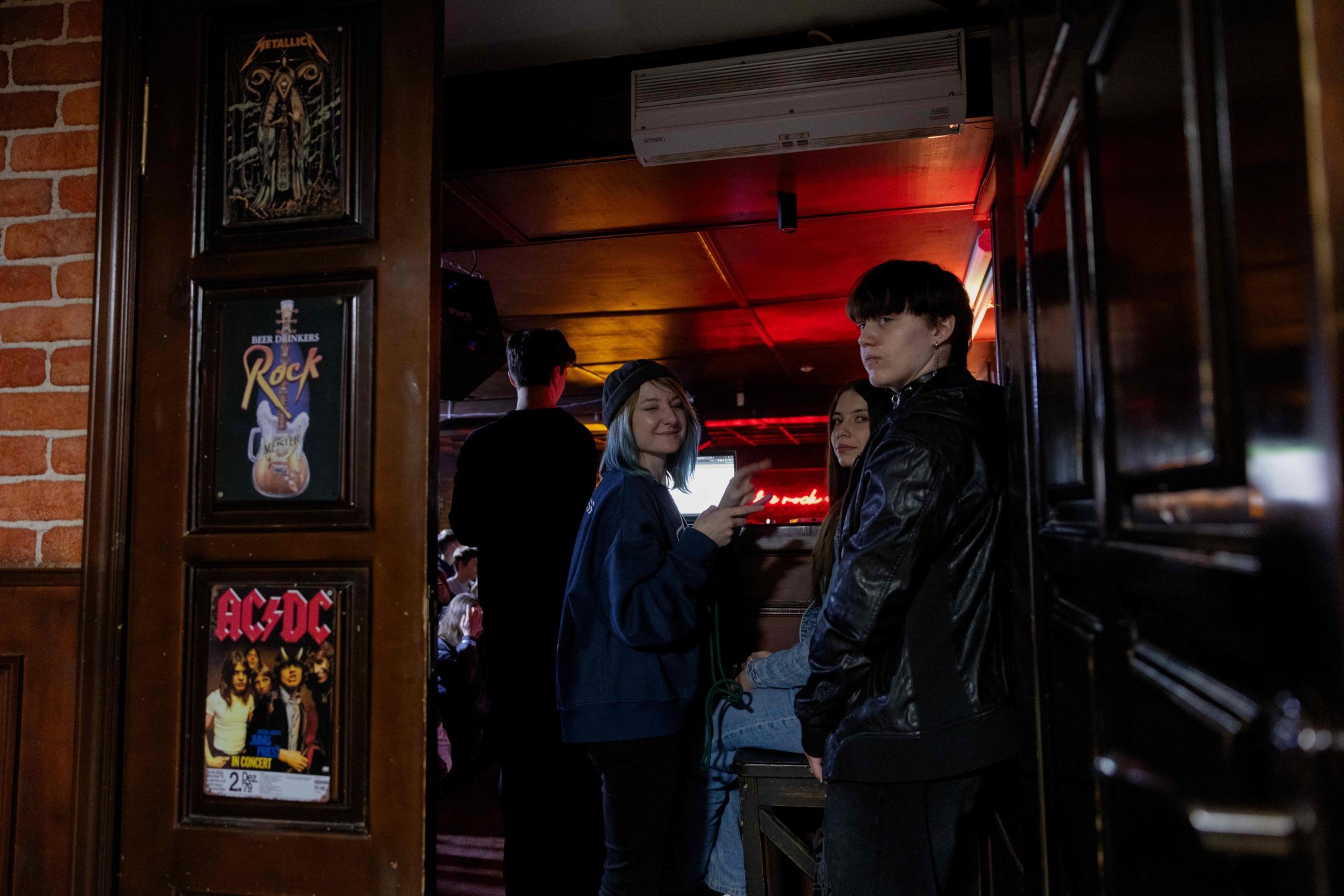 Ukrainian punk-rock band’s furious shows spread joy in the face of war ...