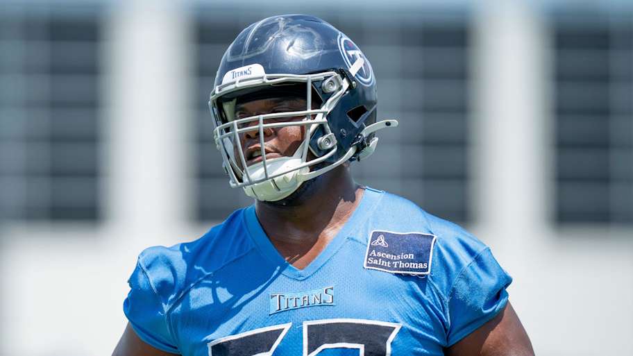 Cowboys Host Former Retired Titans OL