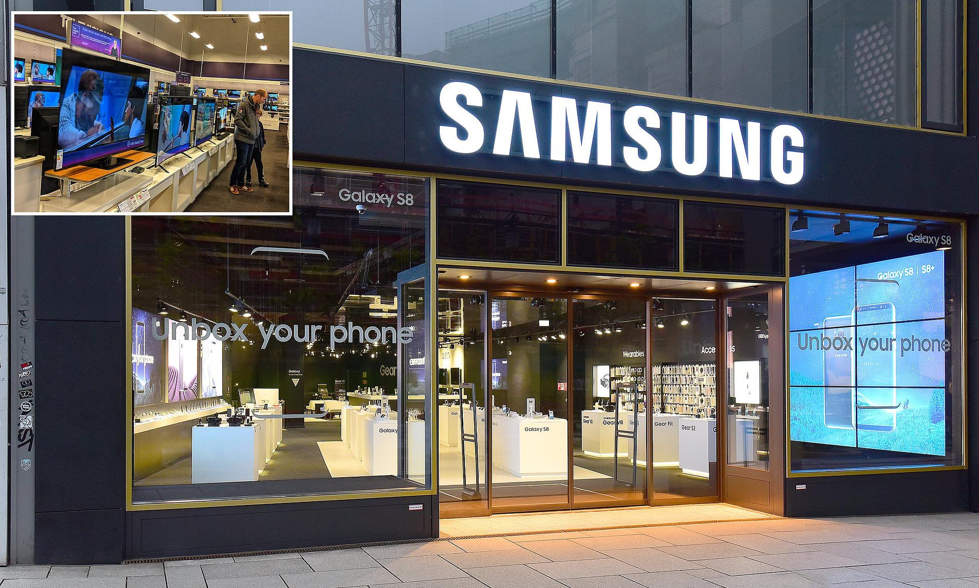 Couple made major mistake as they rip 'screen' off their new smart TV