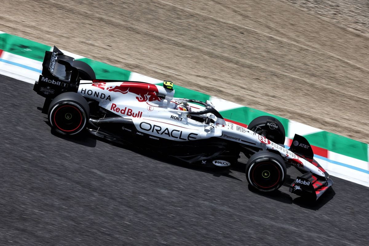 F1 LIVE | Follow the wet and THRILLING 2025 Japanese Grand Prix live here!