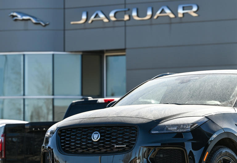 Jaguar Land Rover hits the brakes on shipments to the US after Trump's ...