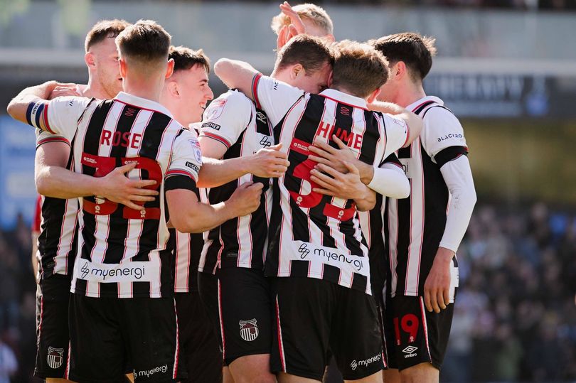 Mariners strengthen grip on play-off spot with spectacular win against ...