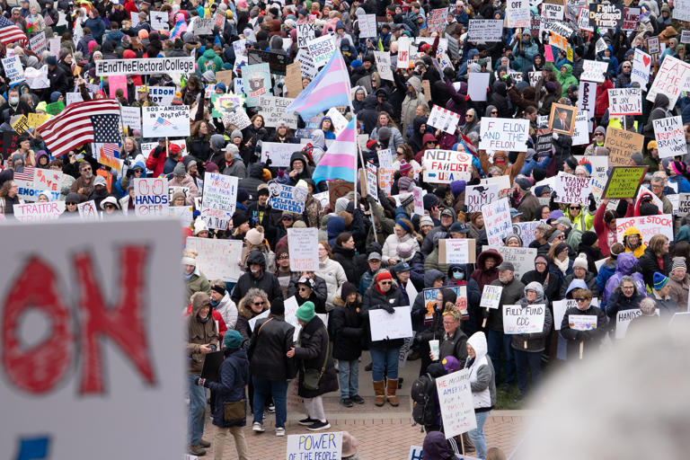 Thousands attend anti-Trump rally in Topeka, protesting executive overreach