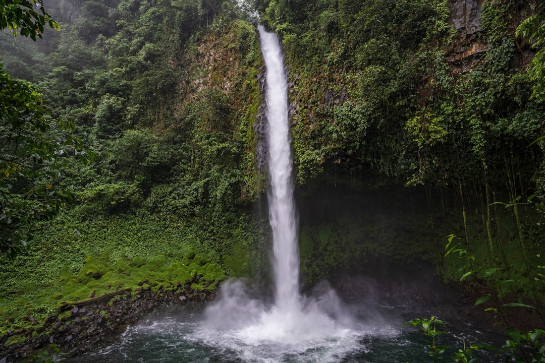 12 Unique Waterfalls You Can Swim Under
