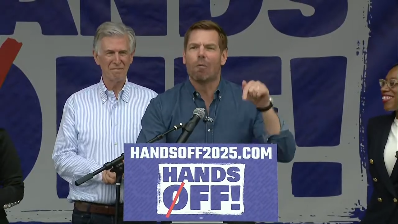 'A Trump Trainwreck': Eric Swalwell Lights Up Trump In Fiery Speech At ...