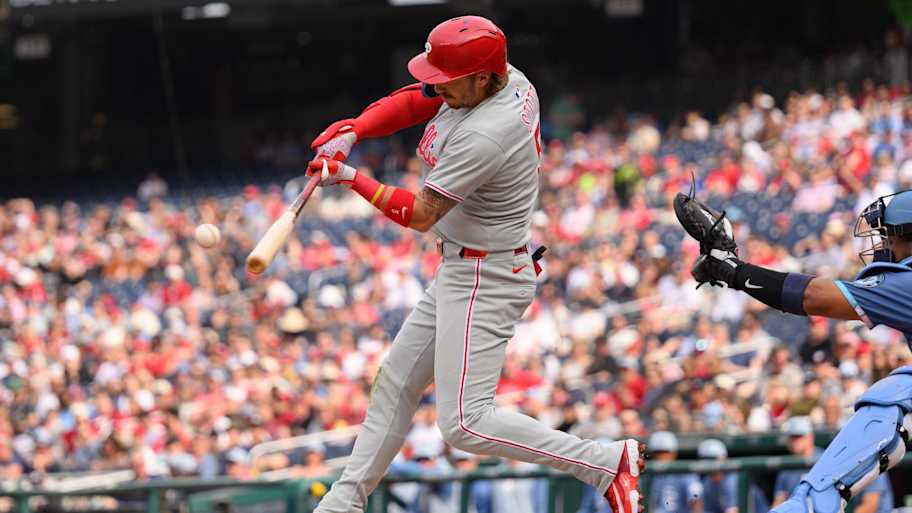 Phillies infielder Bryson Stott helps couple with gender reveal during ...