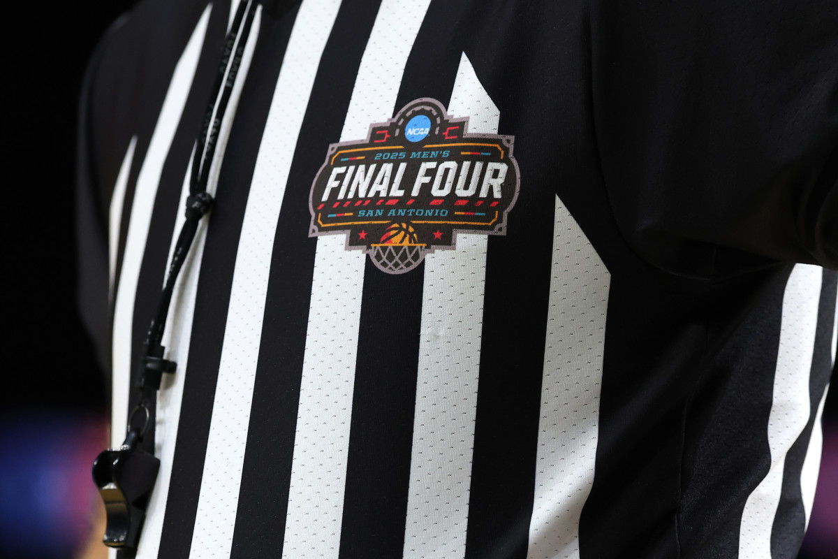 NCAA Tournament Fans Want 1 Final Four Referee Fired