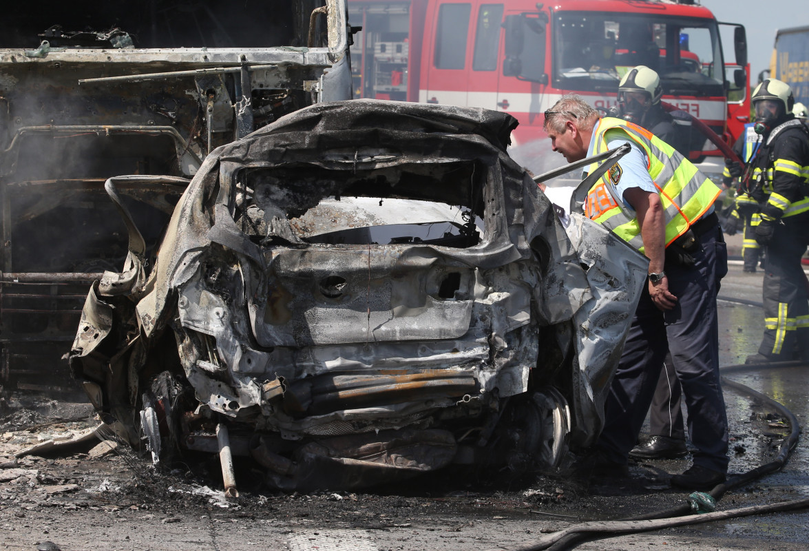 3 People Dead In 'Horrible' Car Accident Saturday