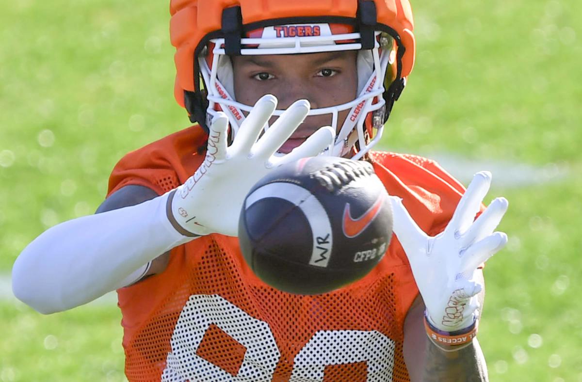 Transfer Breaks Out in Clemson Spring Game as Tigers Offense Steals the ...