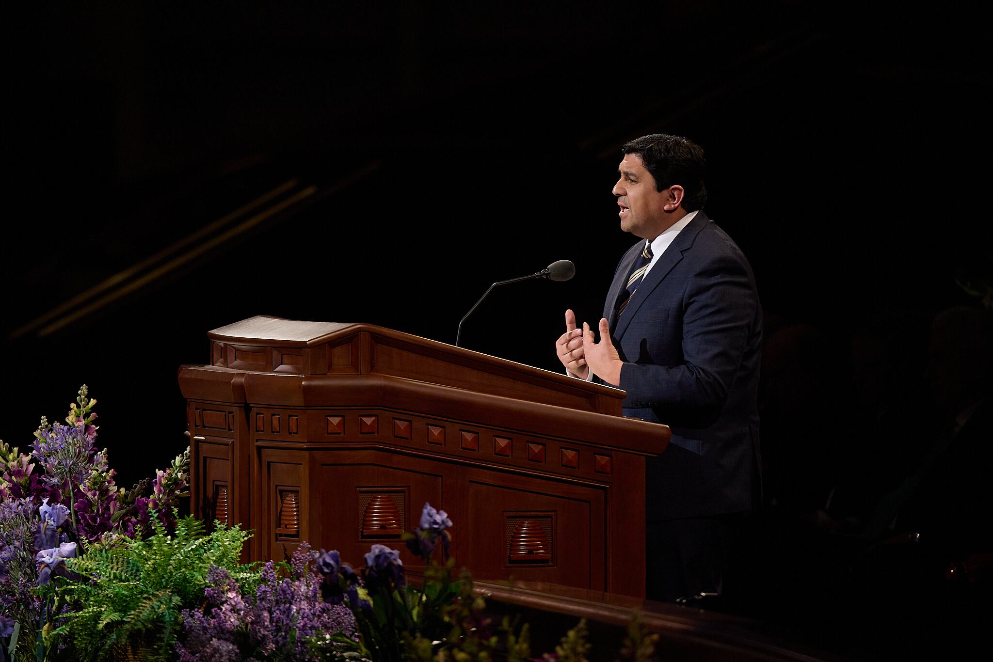 Full summary of Saturday’s LDS General Conference: Uchtdorf says a ...