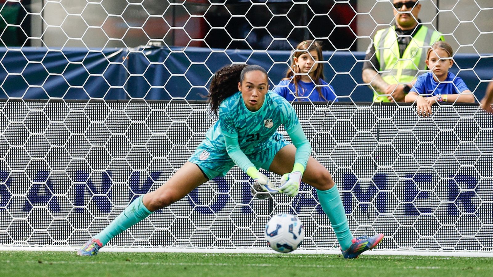 Hollywood Thrills: Picture-perfect turns from Trinity Rodman and Alyssa ...