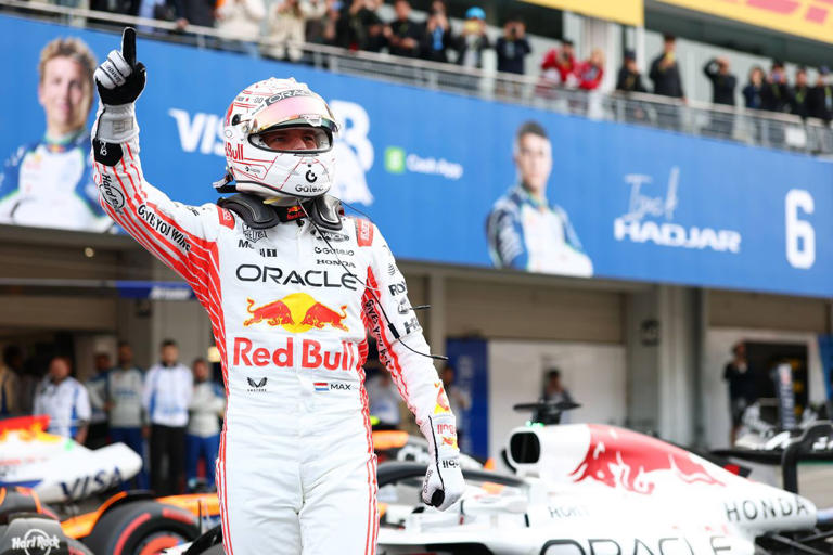 Volledige uitslag GP Japan | Verstappen pakt weergaloze zege voor Red Bull