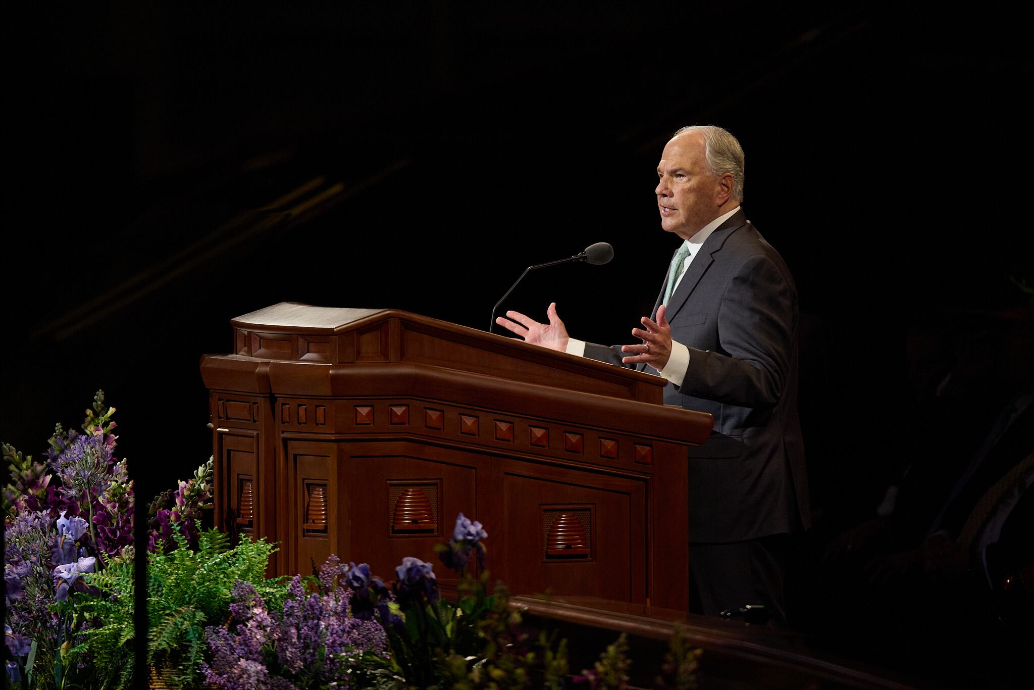 Full summary of Saturday’s LDS General Conference: Uchtdorf says a ...