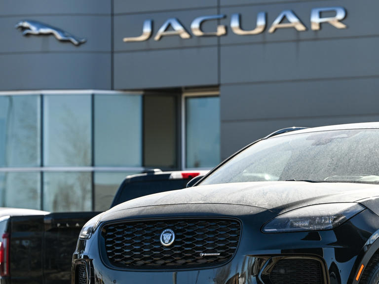 Jaguar Land Rover hits the brakes on shipments to the US after Trump's ...