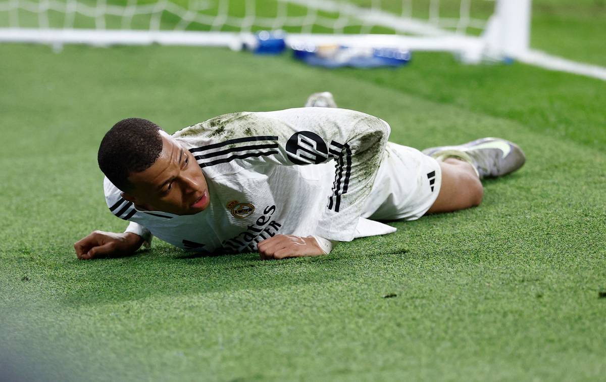 Real Madrid perde em casa com Valência e pode ver FC Barcelona fugir