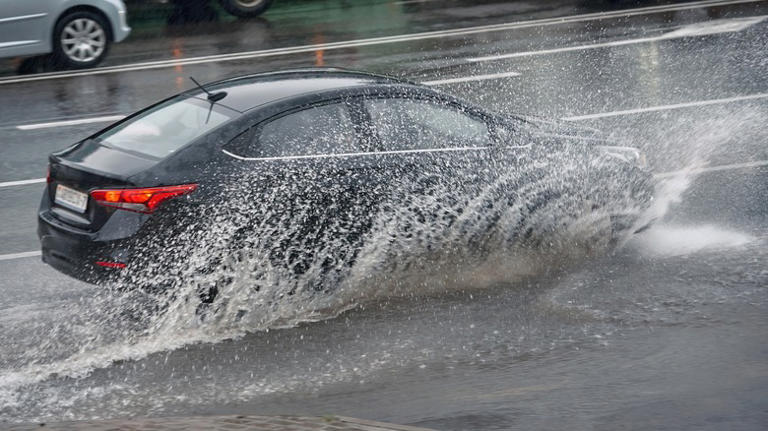 Do You Really Need To Avoid Using Cruise Control In The Rain?