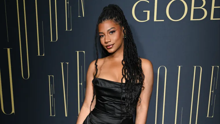 NBA reporter Taylor Rooks posts stunning all-black outfit photos from ...